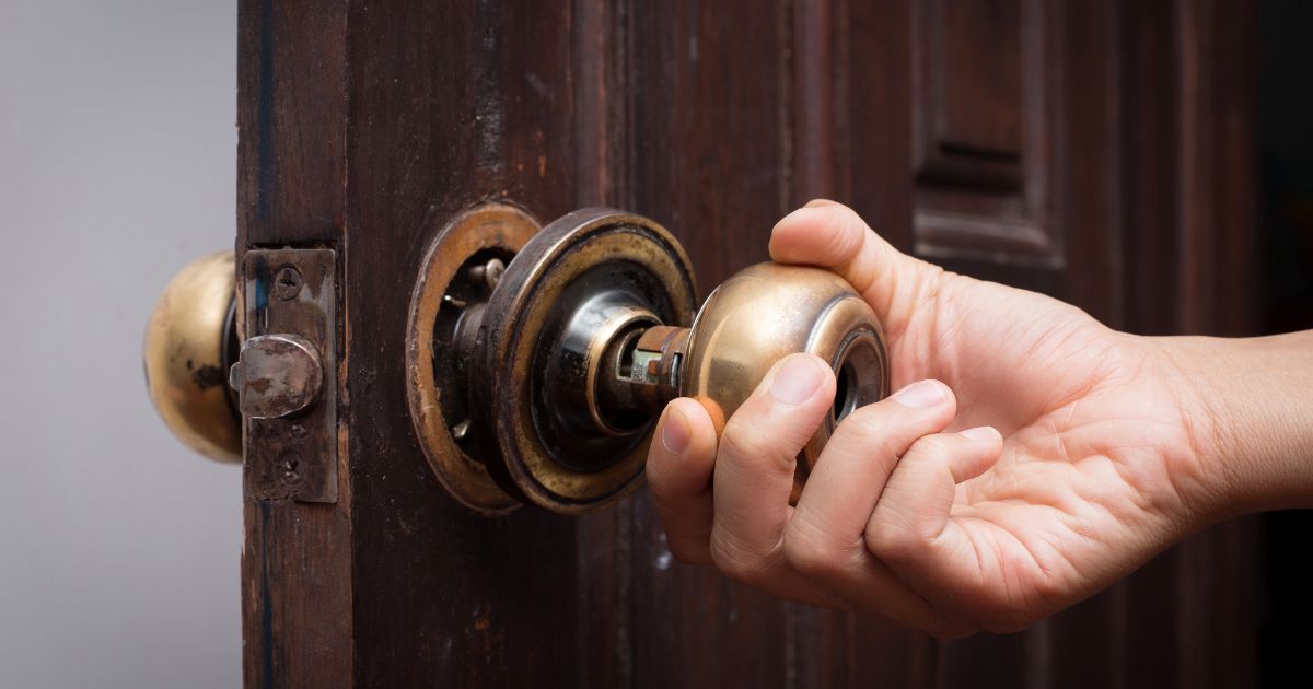 5 Common Reasons for a Broken Door Lock
